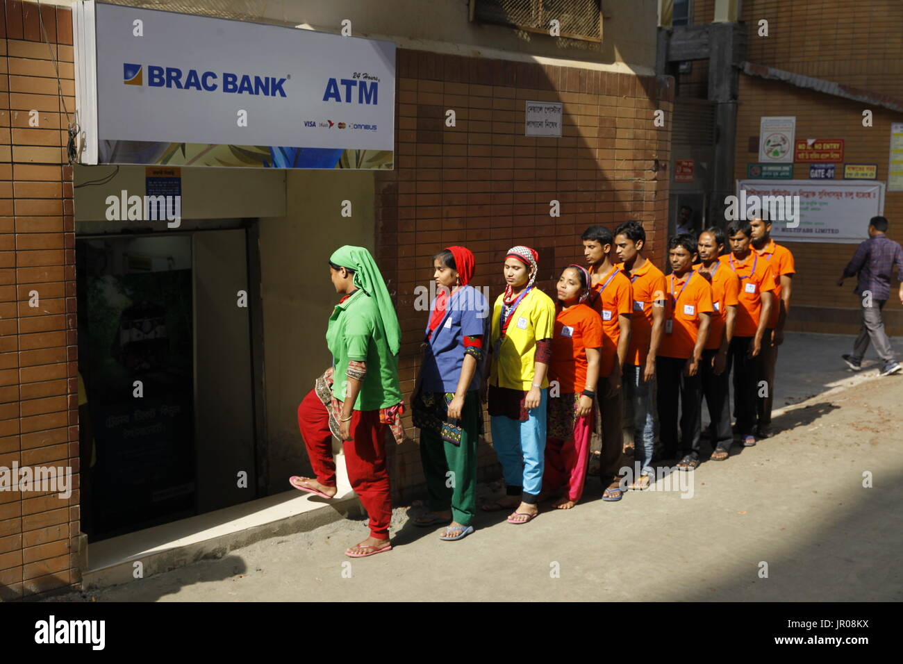 Atm booth hi-res stock photography and images - Alamy