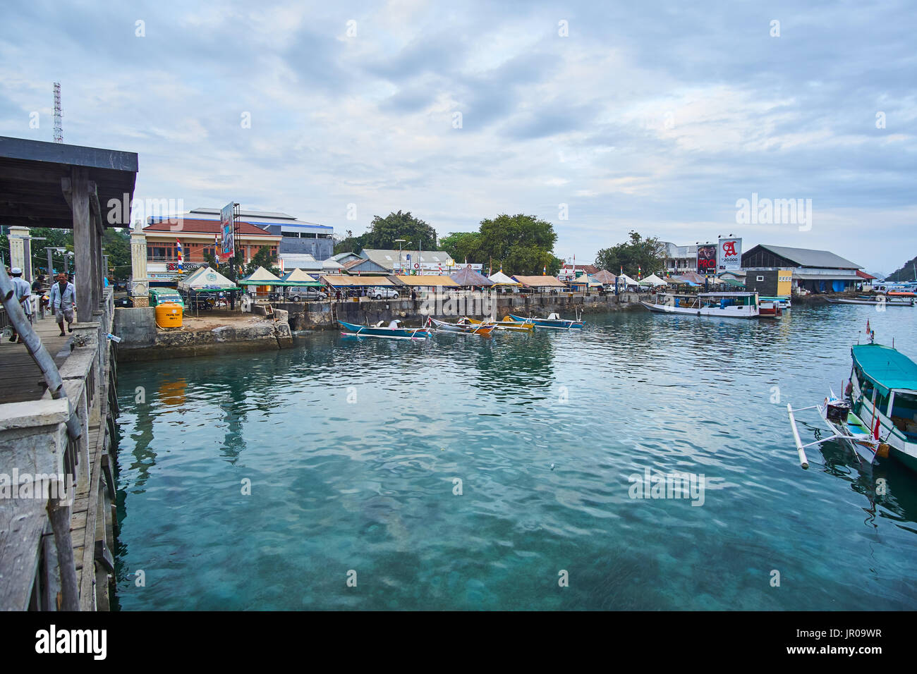 boats at labuan bajo harbour Stock Photo - Alamy