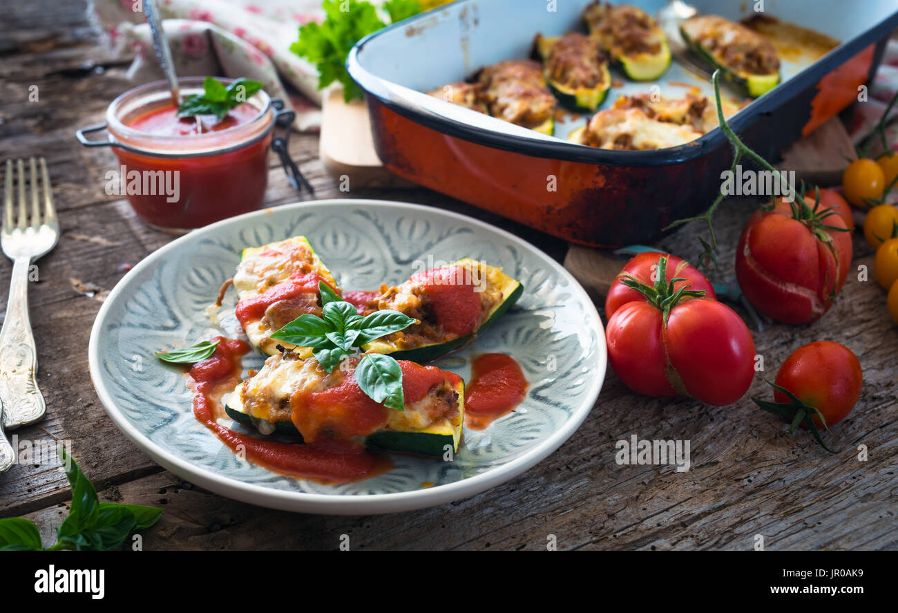 Zucchini stuffed with minced and mozzarella Stock Photo - Alamy