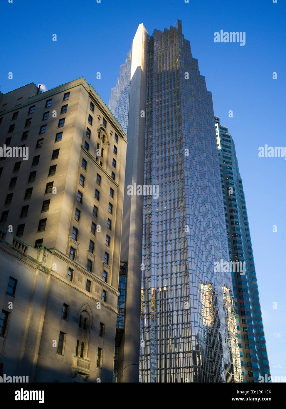 Skyscraper facades hi-res stock photography and images - Alamy