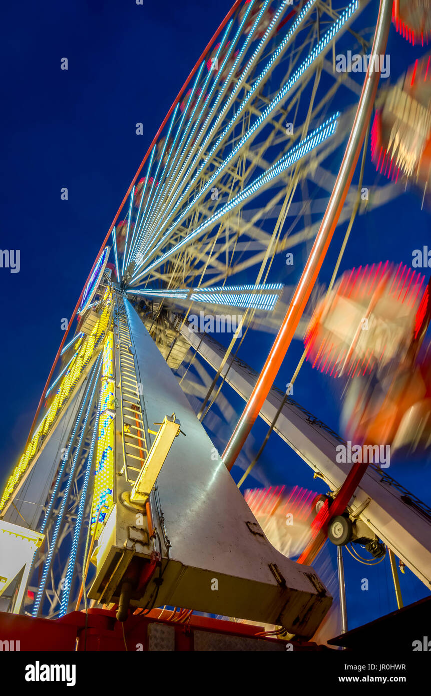 Ferris wheel motion hi-res stock photography and images - Alamy