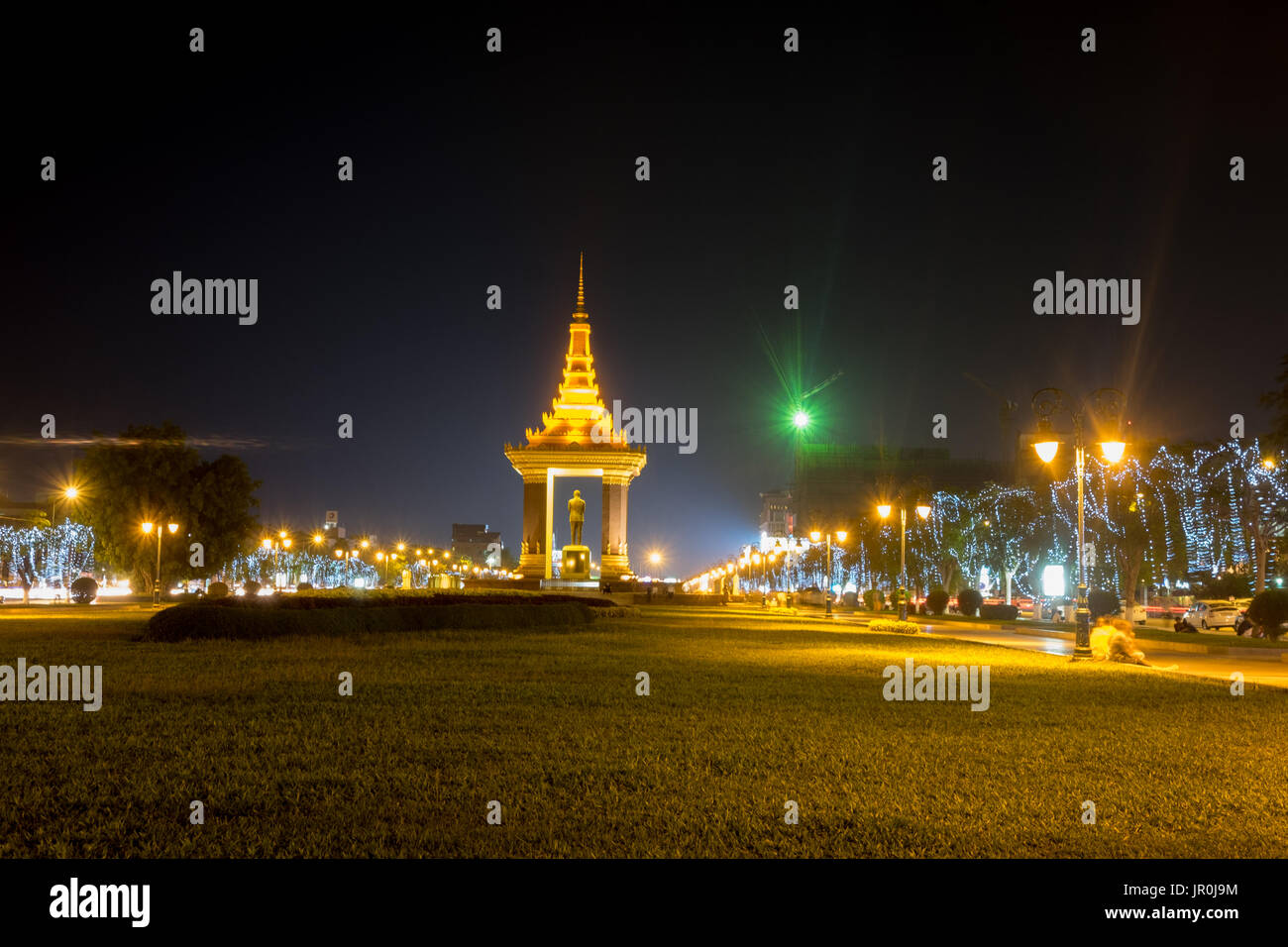 Phnom Penh at night Stock Photo - Alamy