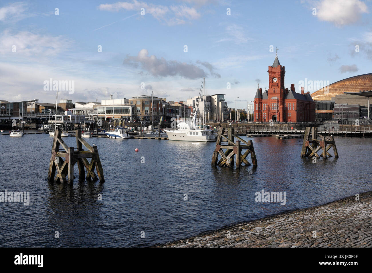 Timber structures hi-res stock photography and images - Alamy