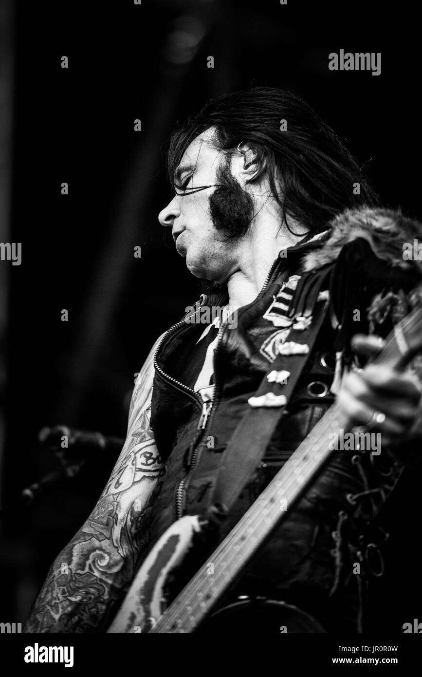Angry british man Black and White Stock Photos & Images - Alamy