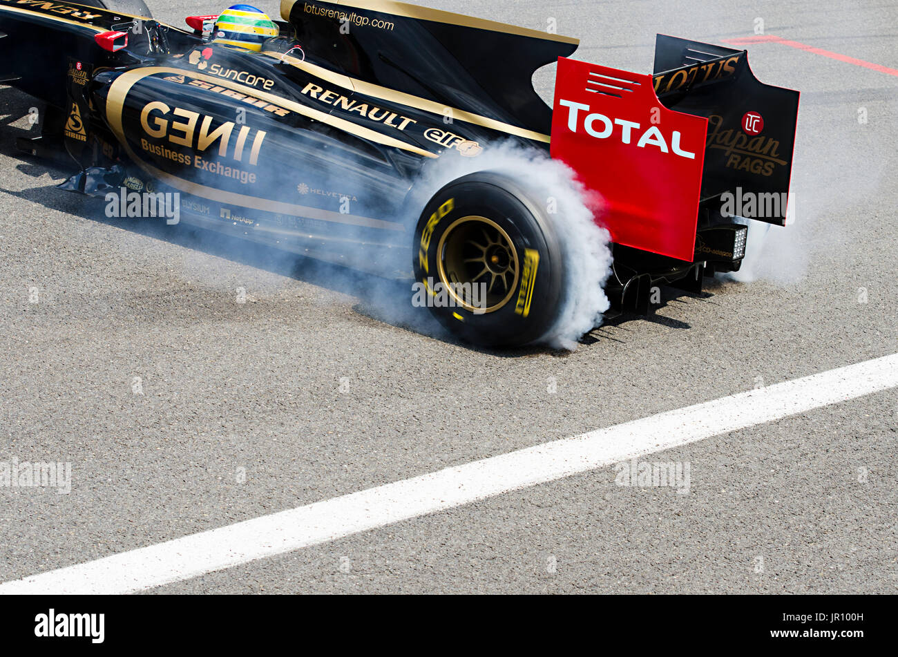 Burnout car smoke hi-res stock photography and images - Alamy