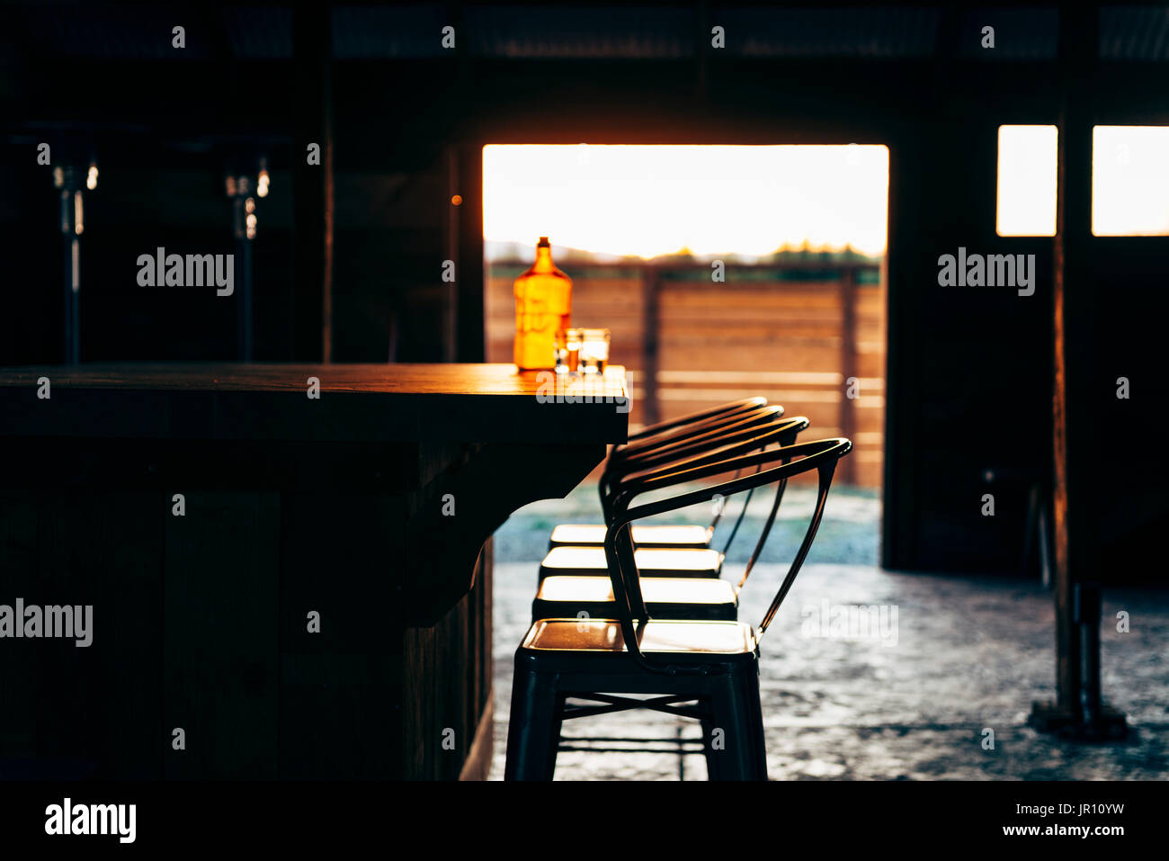 Rustic barn sunset hi-res stock photography and images - Alamy