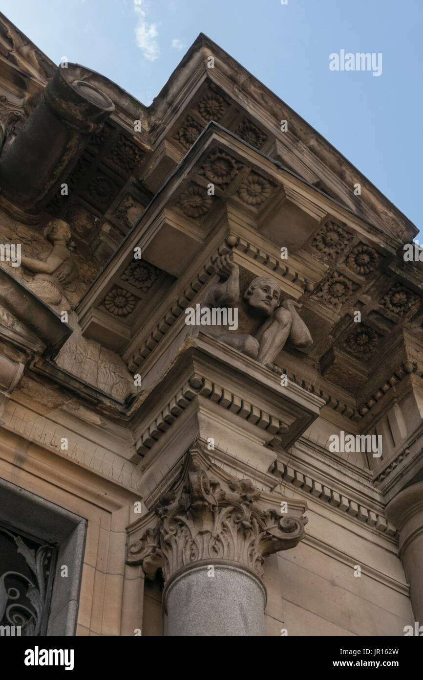 Architectural detail of Glasgow Savings Bank building, Ingram Street ...