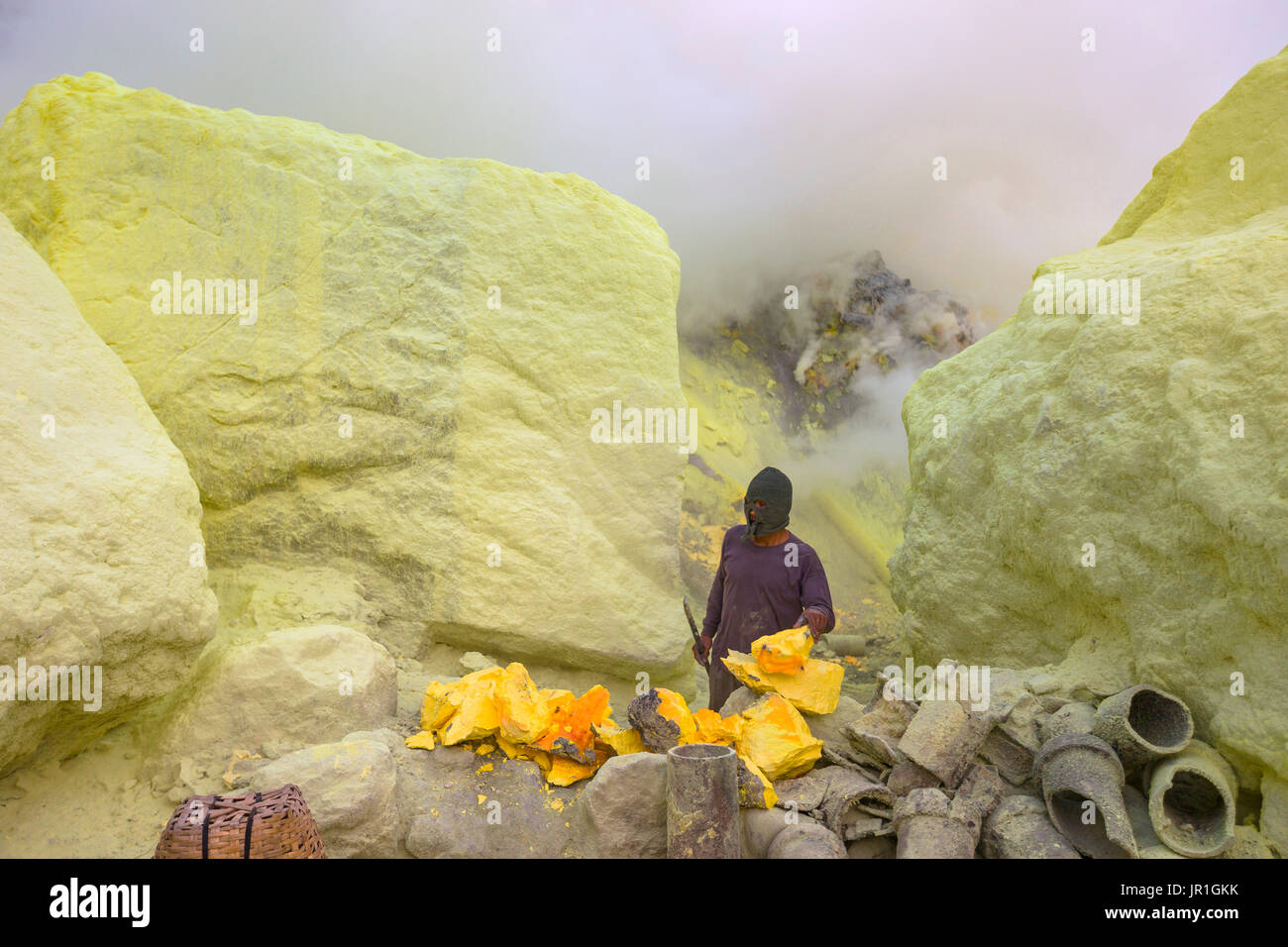 Indonesia, Java Island, East Java province, Kawah Ijen volcano, Miner ...
