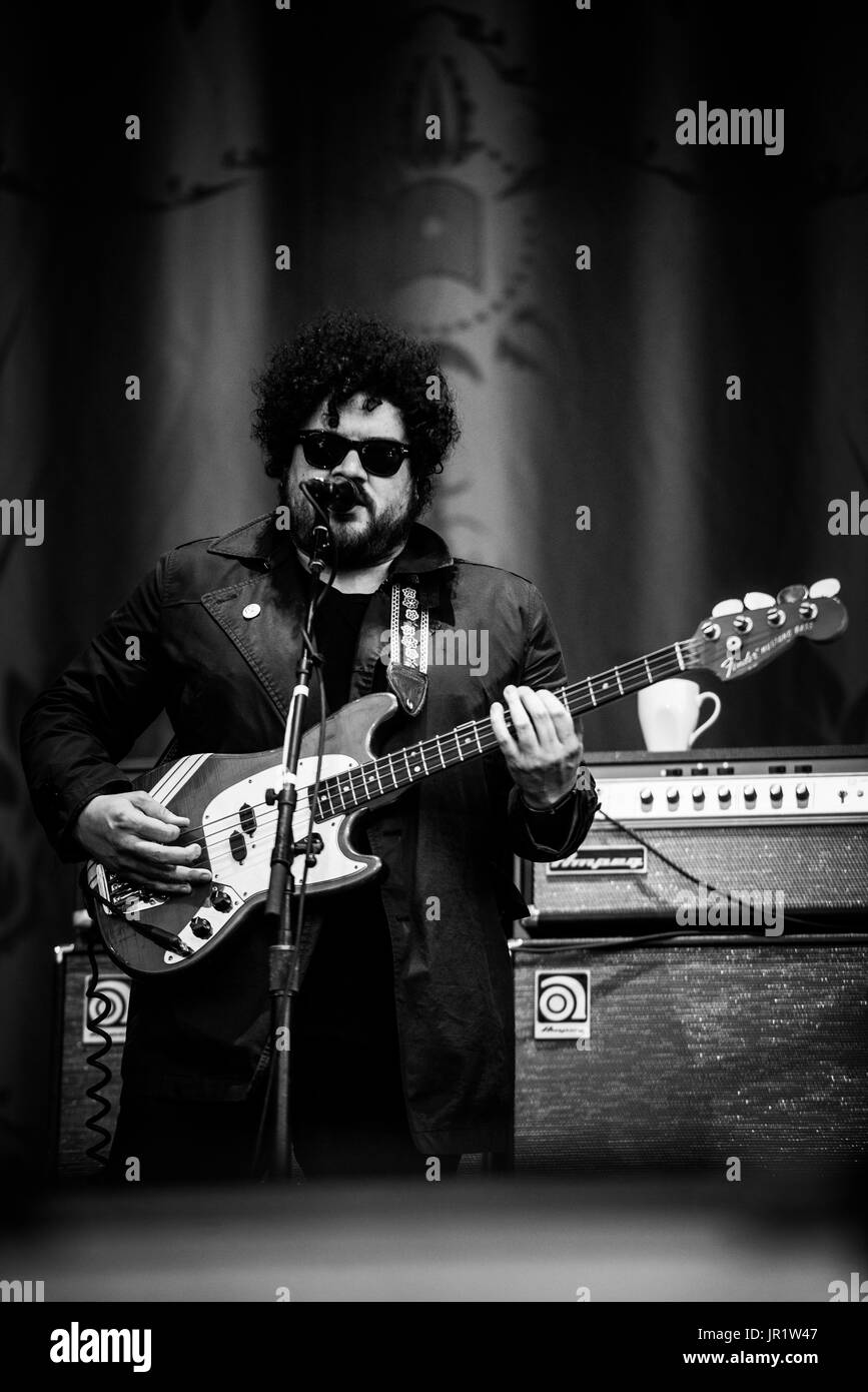 Black keys band hi-res stock photography and images - Alamy