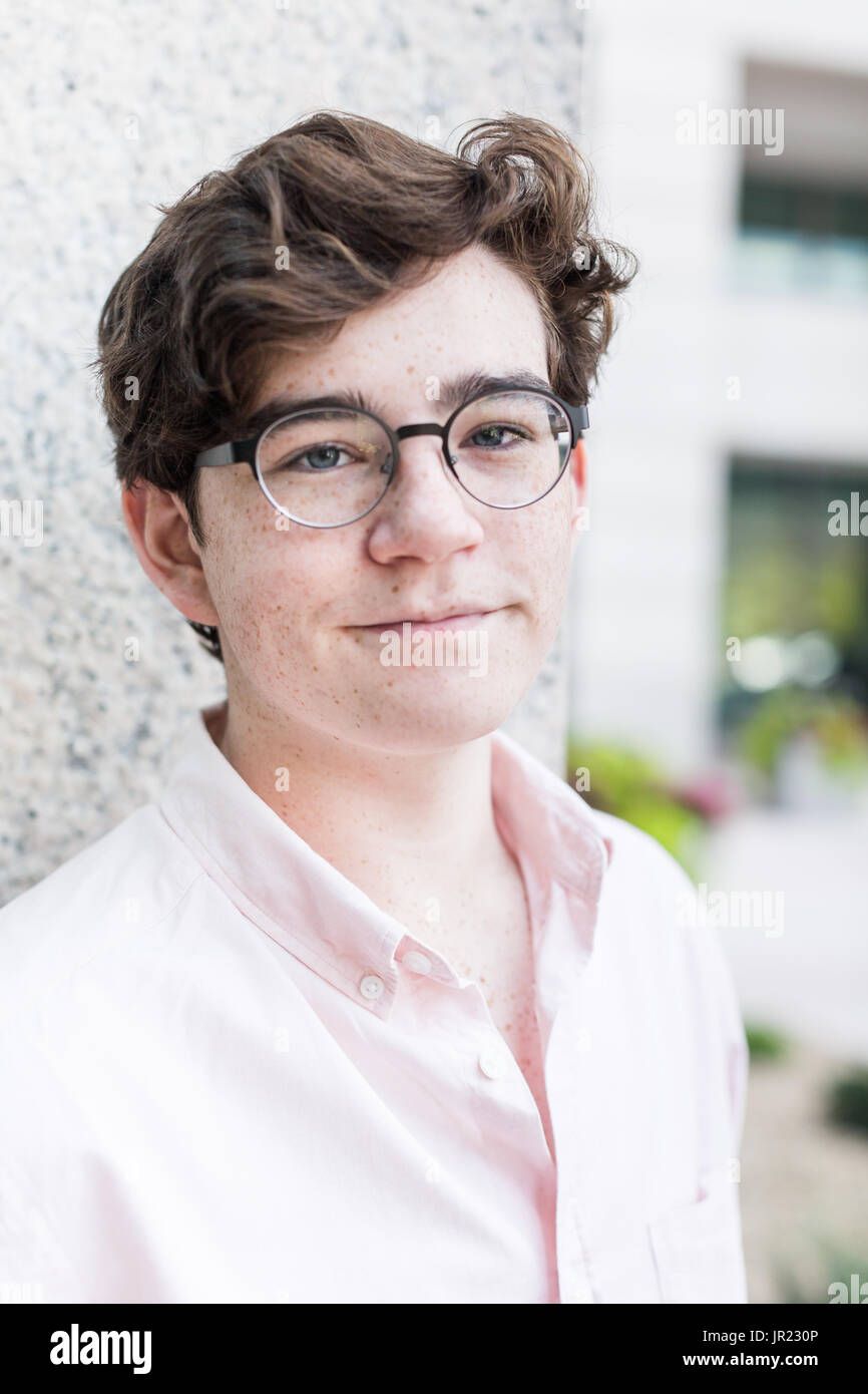16 year old high school senior hi-res stock photography and images - Alamy
