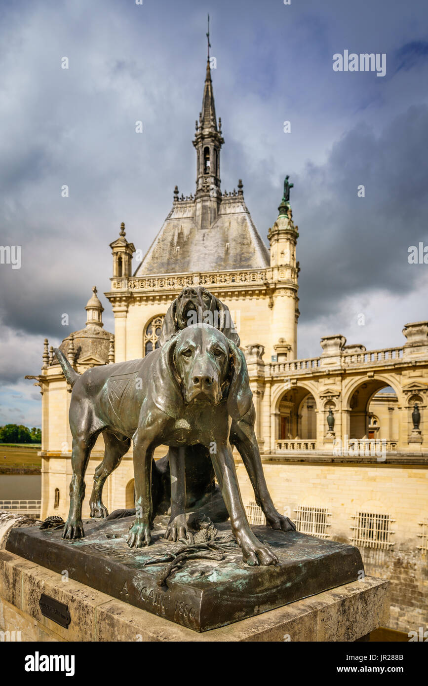 Chiens de meute, a sculpture by Auguste Cain, Chantilly, France Stock ...