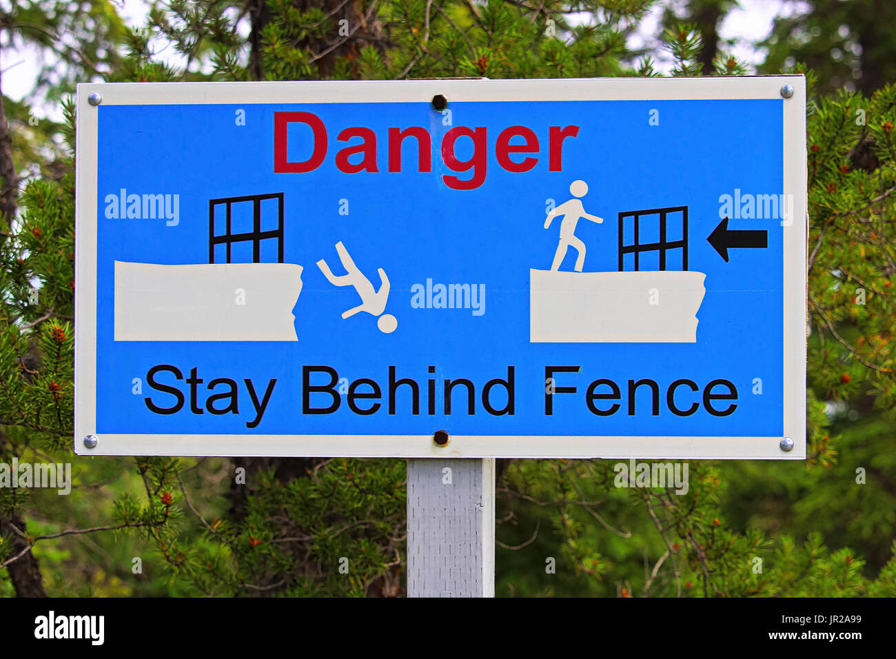 Stay behind fence sign hi-res stock photography and images - Alamy