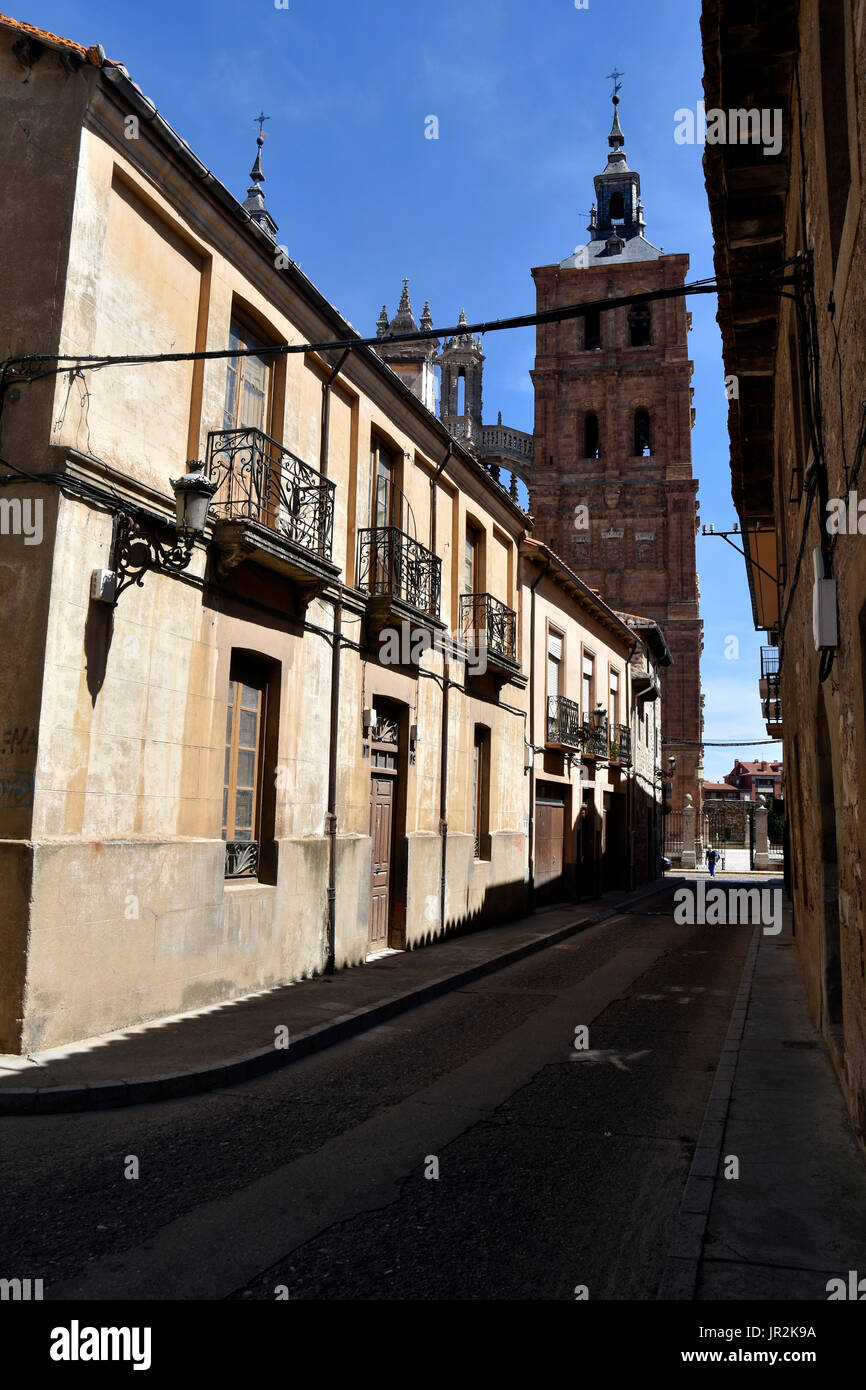 Astorga cathedral camino de hi-res stock photography and images - Alamy
