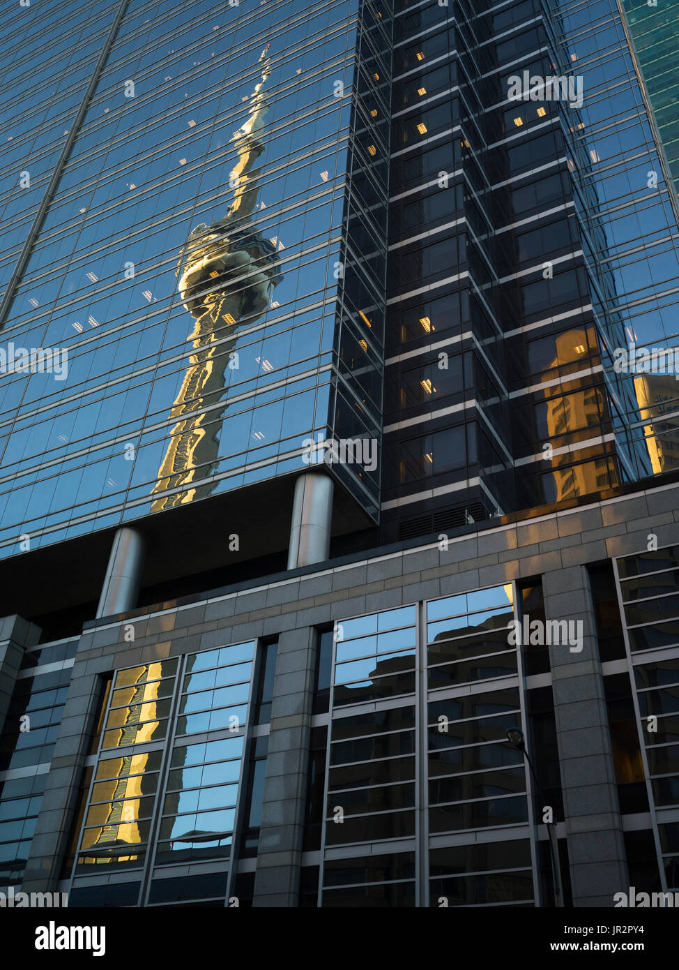Toronto cn tower hi-res stock photography and images - Alamy