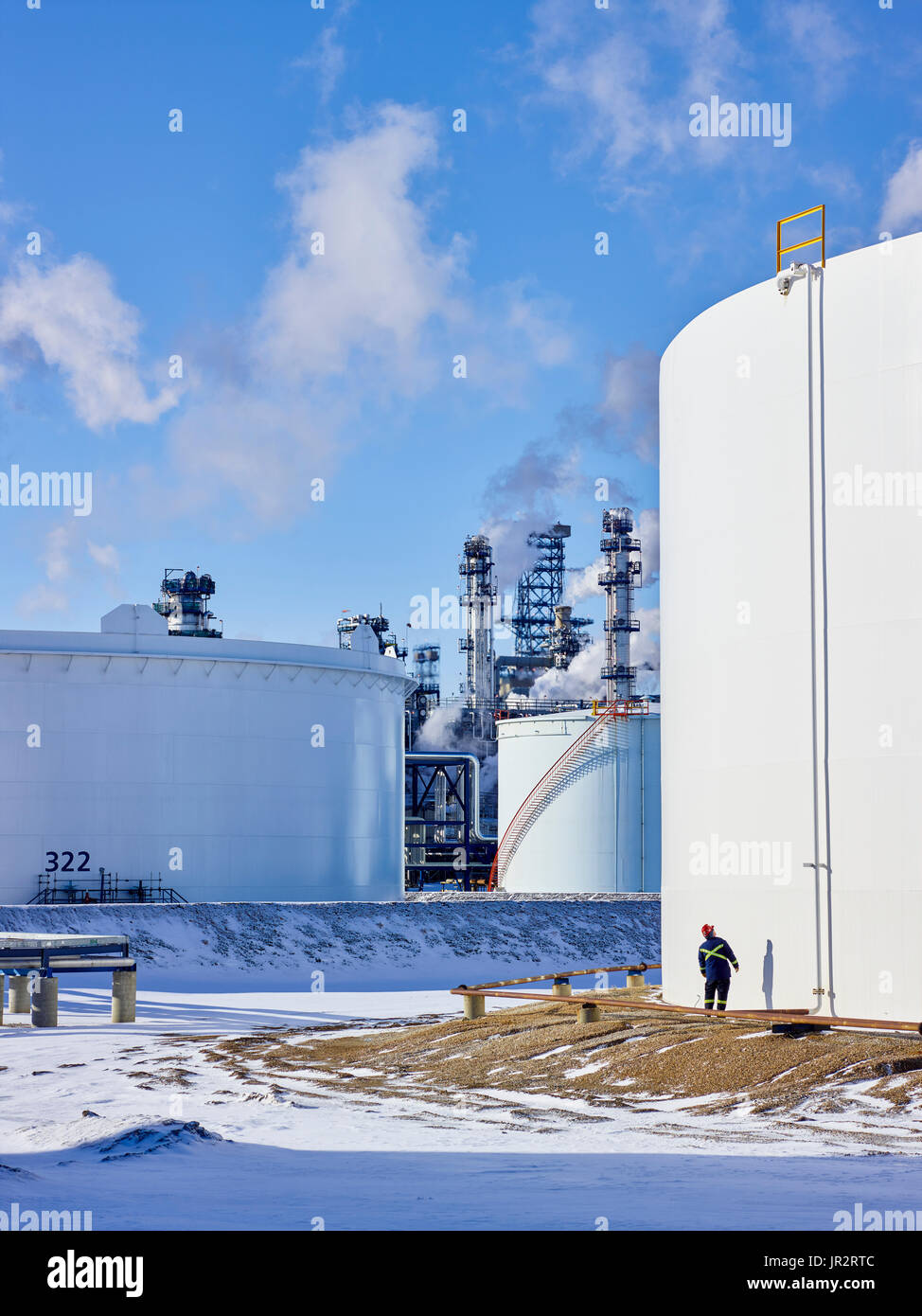 White storage tank hi-res stock photography and images - Alamy