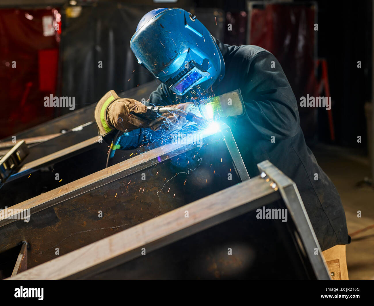 Welder works hi-res stock photography and images - Alamy