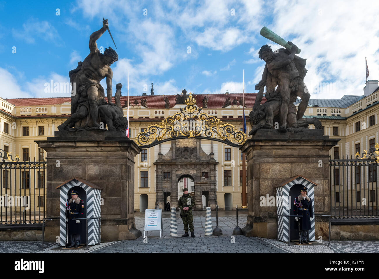 Prague castle guards hi-res stock photography and images - Alamy