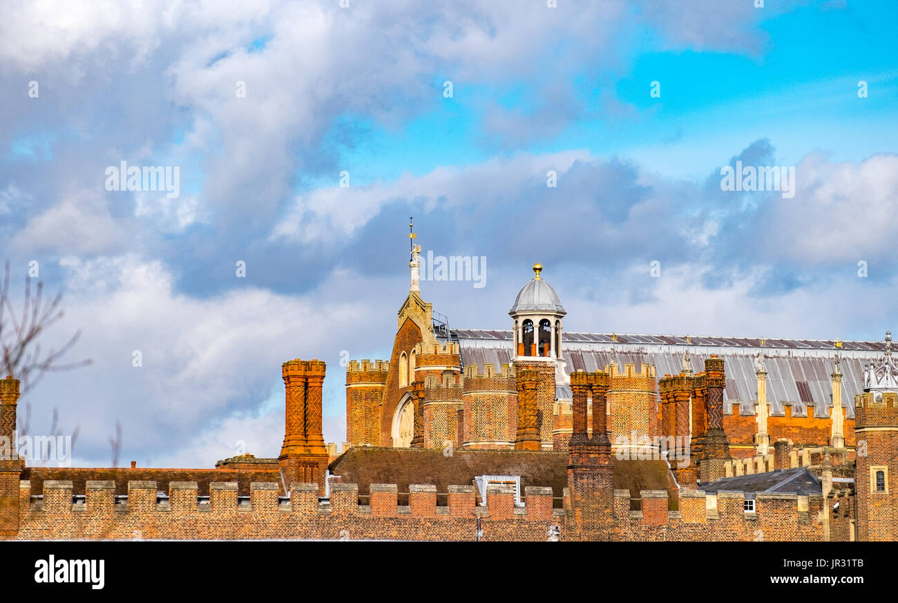 hampton Court Palace Roof Stock Photo - Alamy