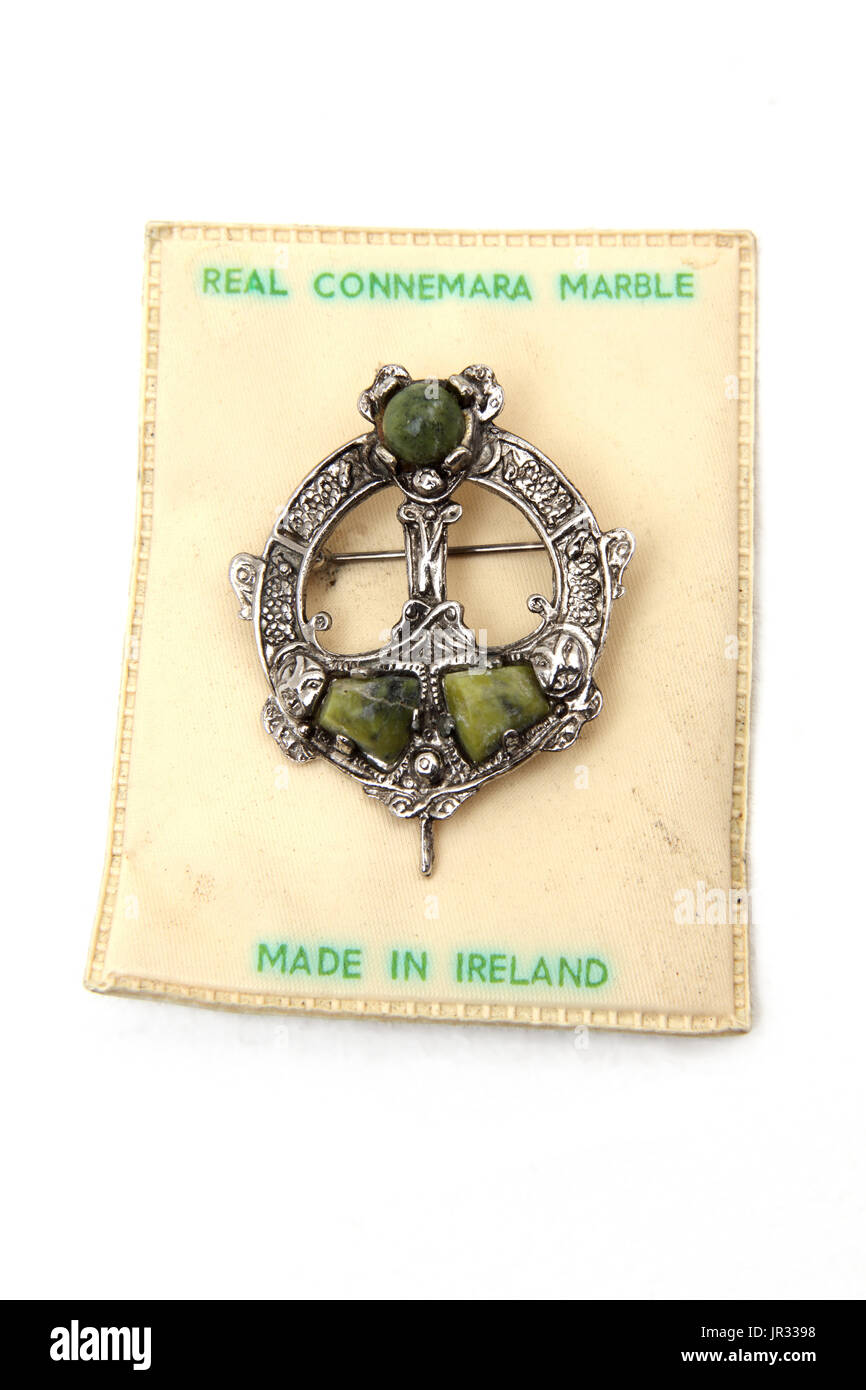 Vintage Miracle Celtic Irish pennanular green Connemara marble brooch ...