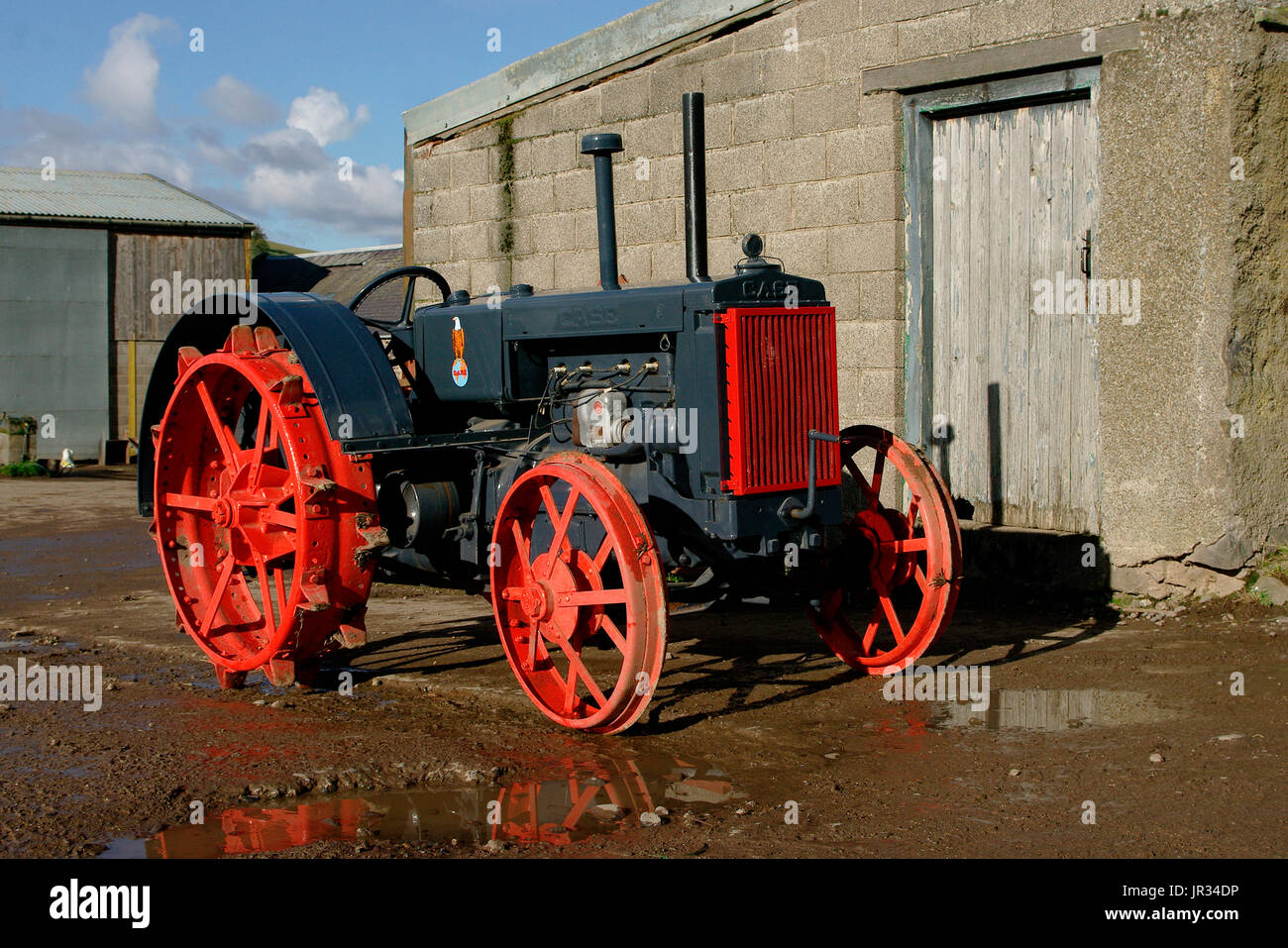 Vintage case tractor hi-res stock photography and images - Alamy