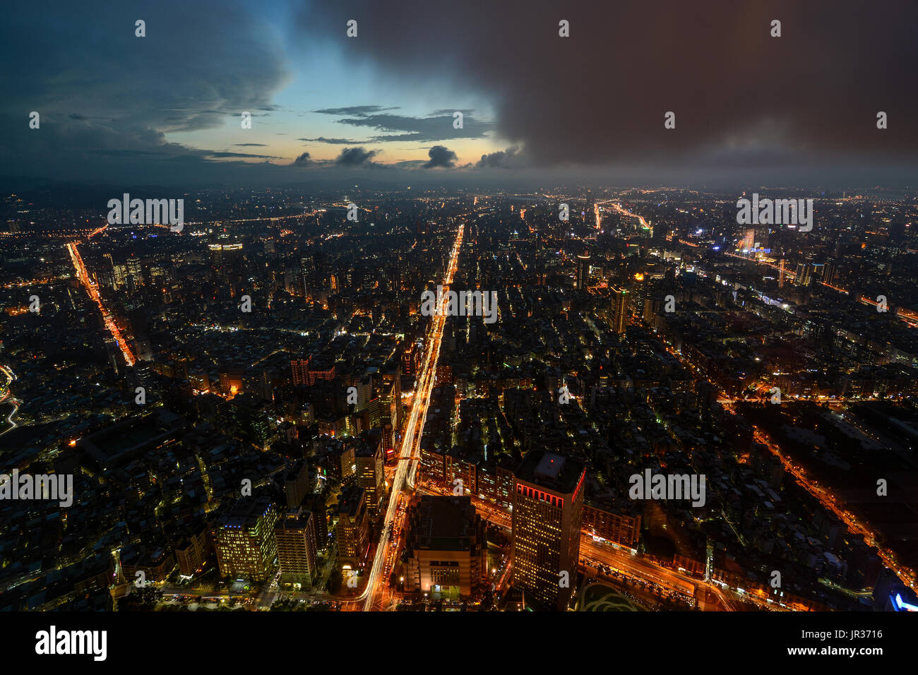 Taipei city night view hi-res stock photography and images - Alamy