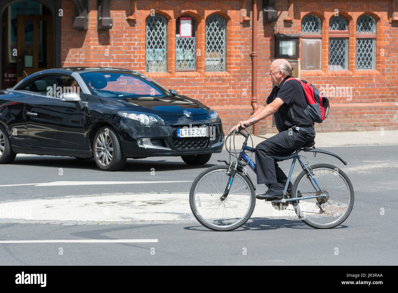 Cyclist mini roundabout hi-res stock photography and images - Alamy