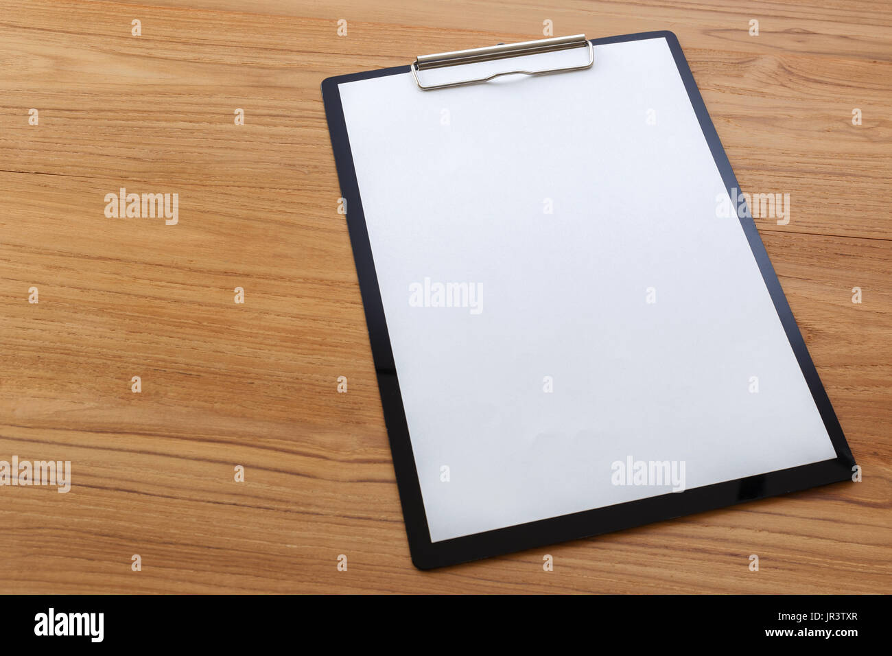 Black clipboard on table hi-res stock photography and images - Alamy
