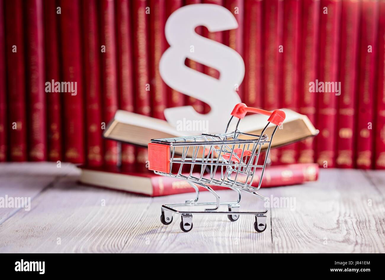 Law symbols hi-res stock photography and images - Alamy