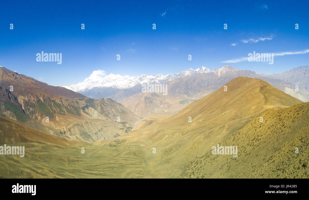 Himalayas aerial view himalayan mountain hi-res stock photography and ...