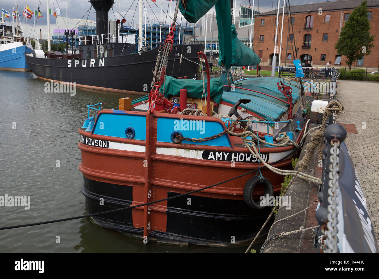 Kingston upon hull dockside hi-res stock photography and images - Alamy