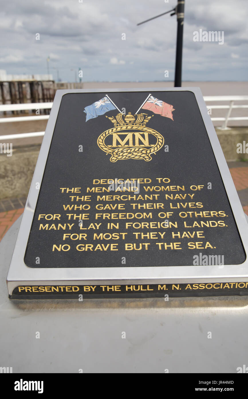 Maritime memorial in Kingston Upon Hull Stock Photo - Alamy