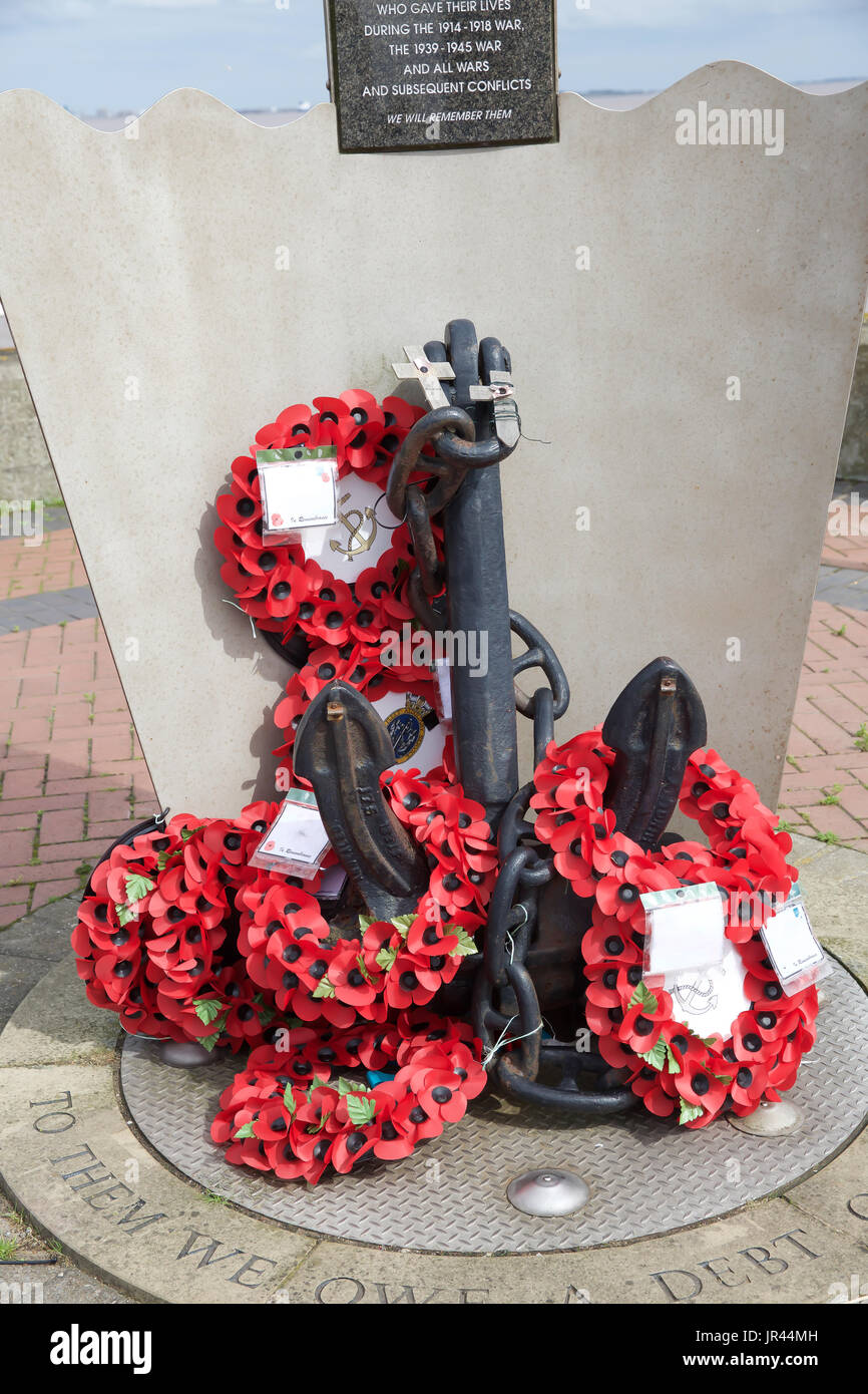 Maritime memorial in Kingston Upon Hull Stock Photo - Alamy