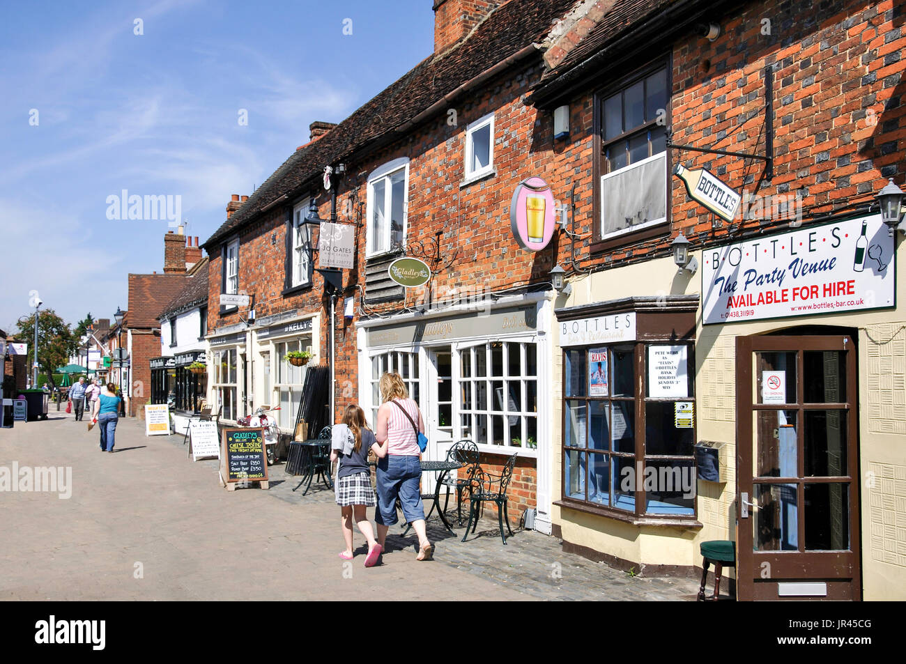 Middle Row, High Street, Old Town, Stevenage, Hertfordshire, England ...