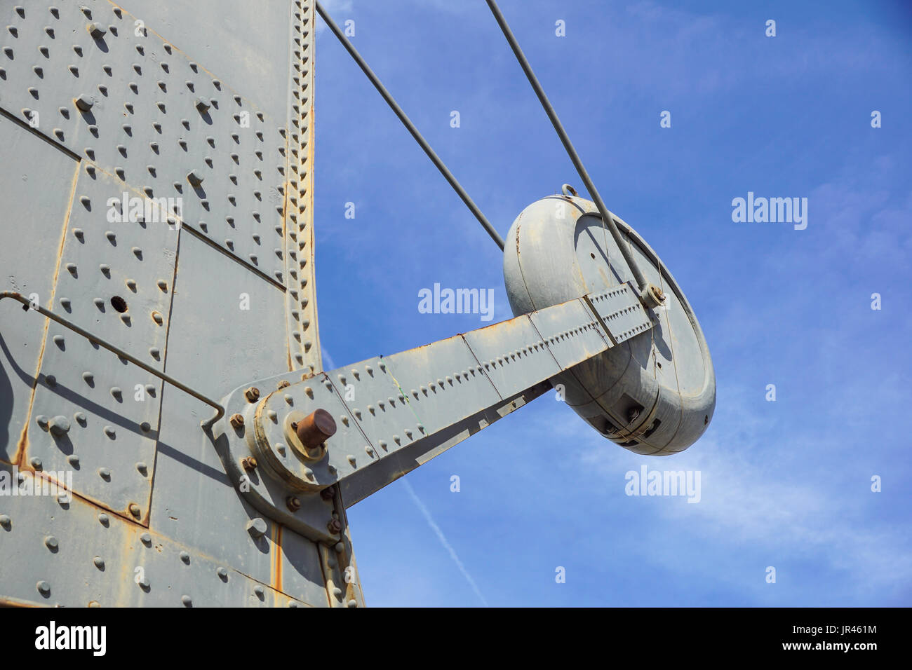 The counterweight of the tower crane and the insulation under the floor ...