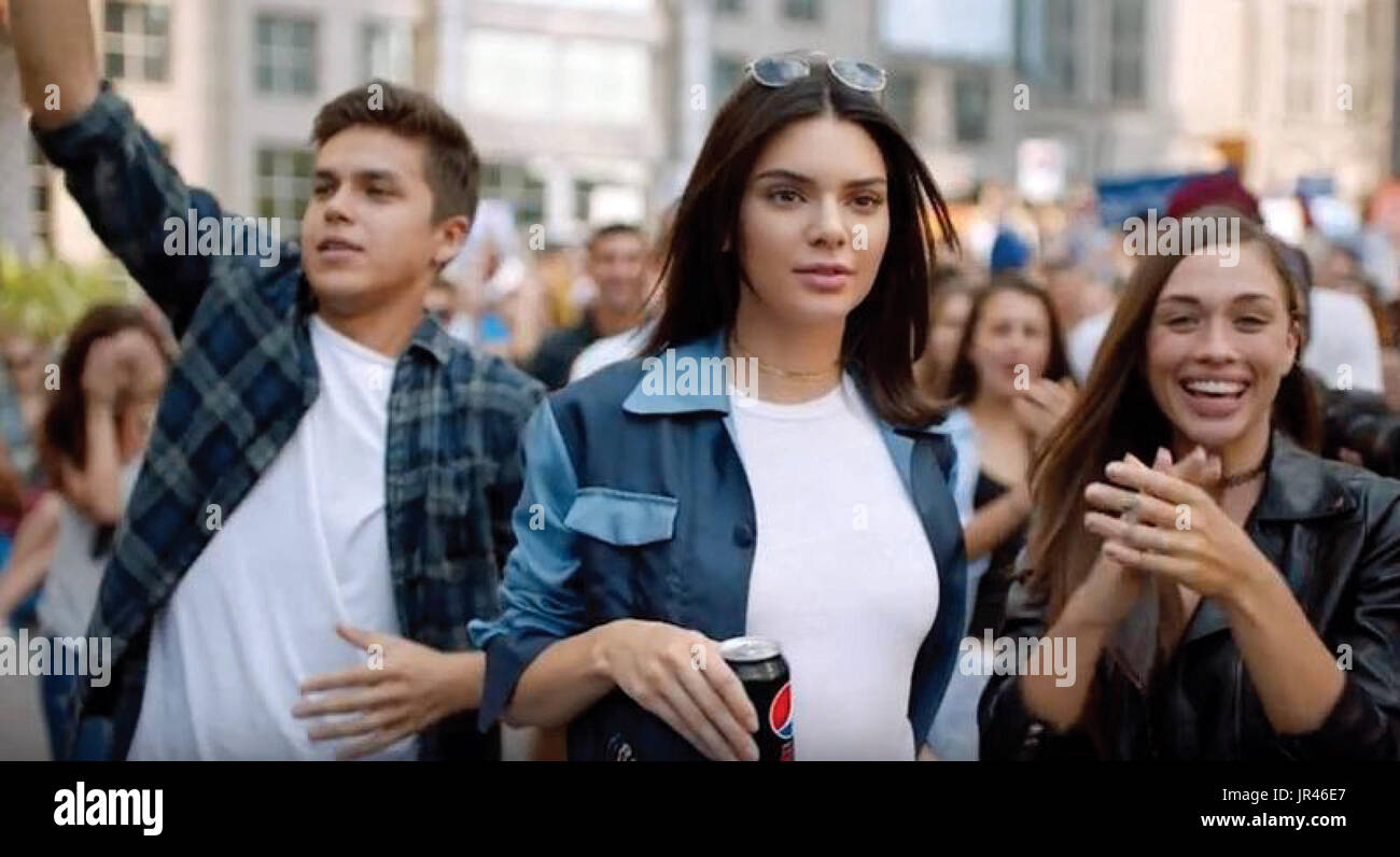 2010s uk pepsi hi-res stock photography and images - Alamy