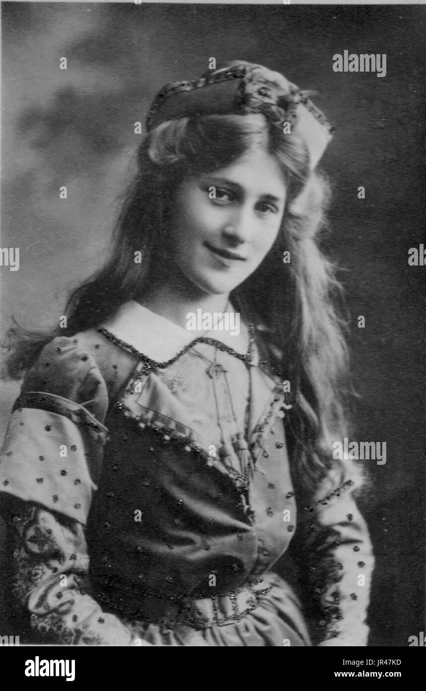 Miss Phyllis Dare, Edwardian Actress (15 August 1890 – 27 April 1975 ...