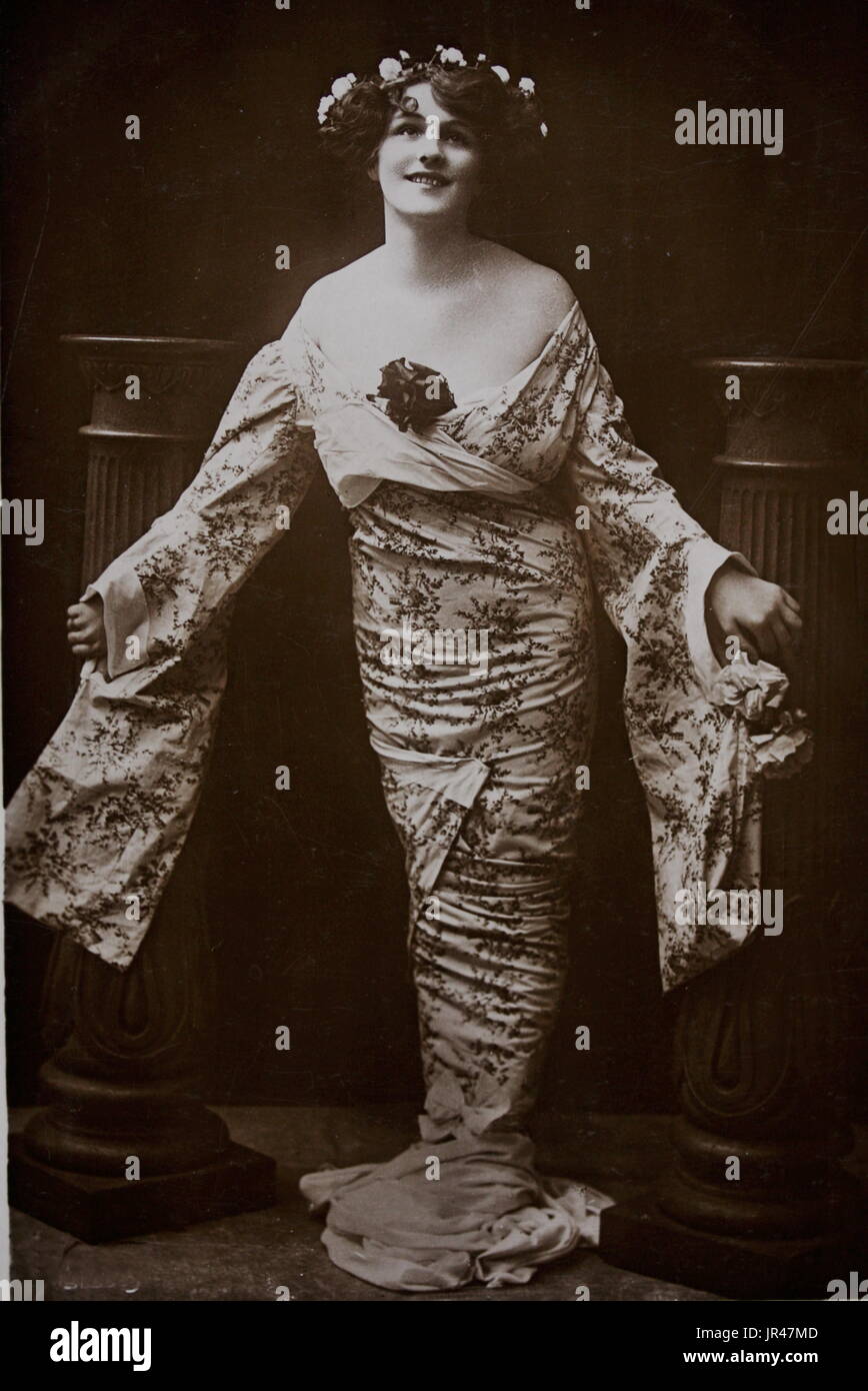 Miss Edna Loftus - Edwardian Actress Stock Photo - Alamy