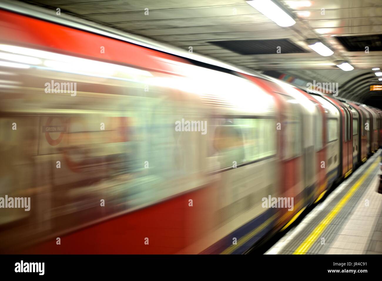 London underground tourist map hi-res stock photography and images - Alamy