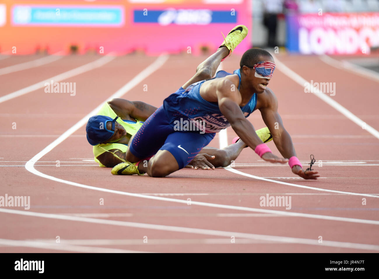 David Brown falling over at the line in the 200m T11 visually impaired ...