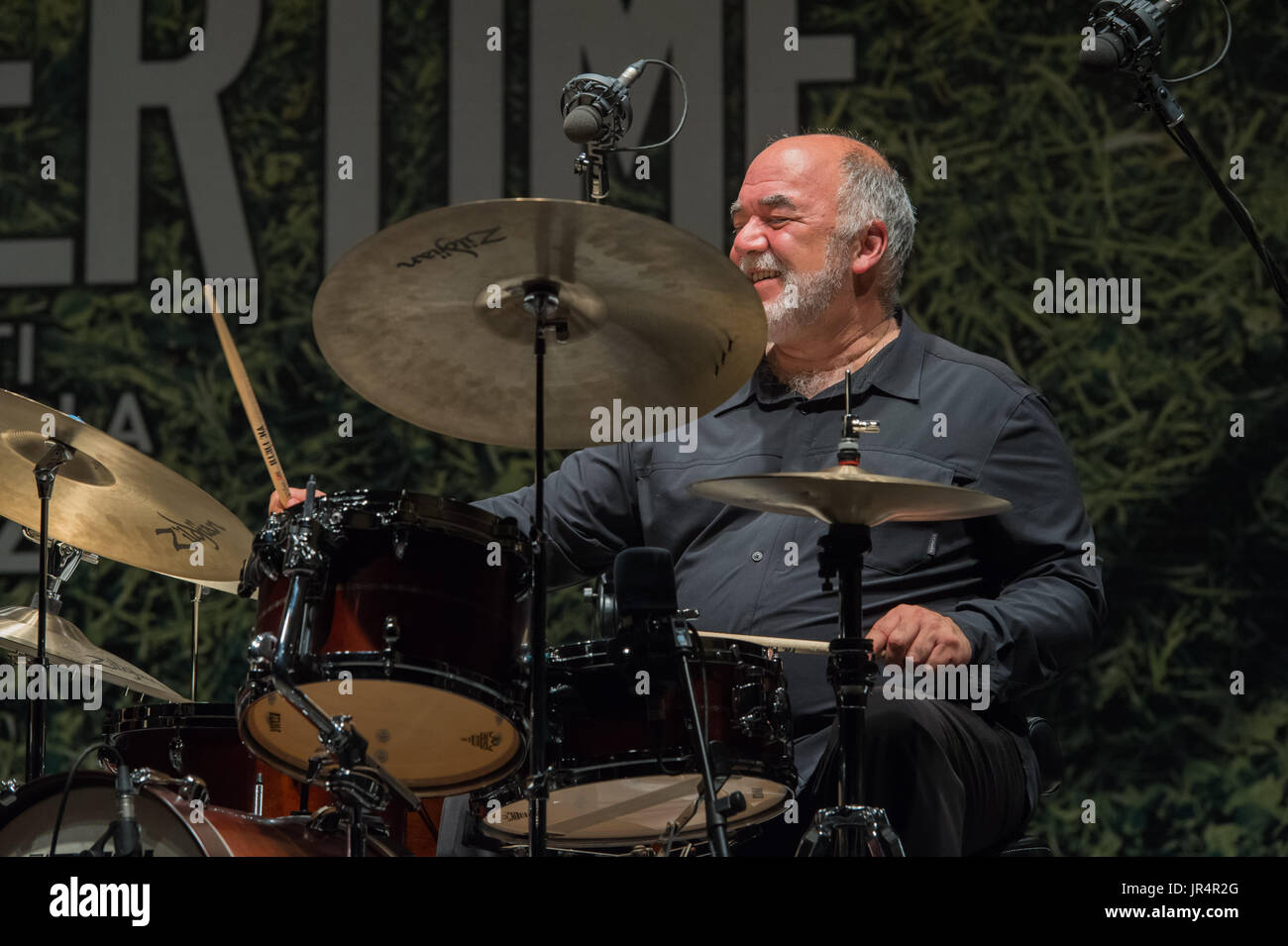 Benjamin shepherd on bass hi-res stock photography and images - Alamy