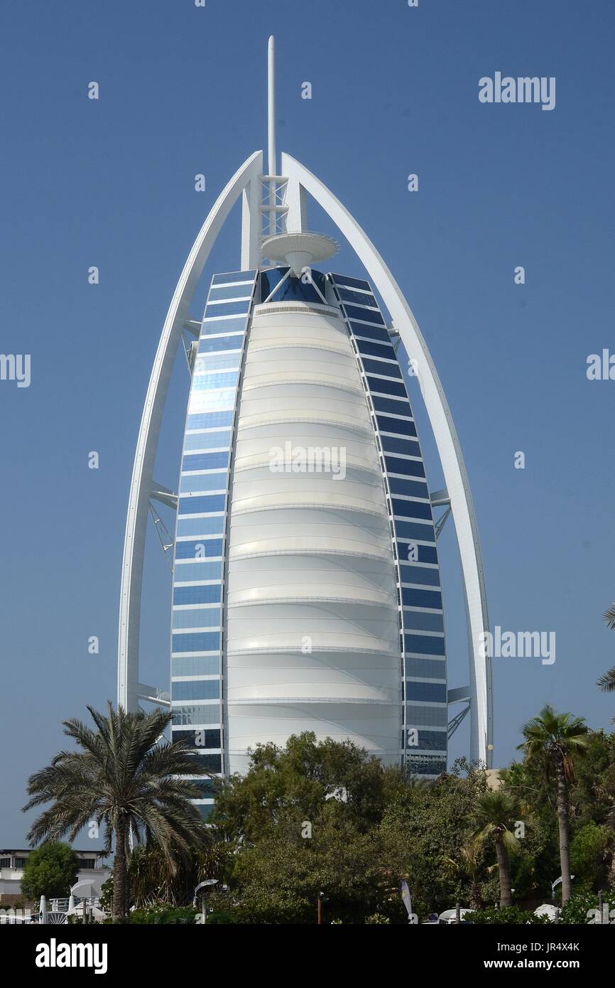 BURJ AL ARAB LUXURY HOTEL, DUBAI Stock Photo - Alamy