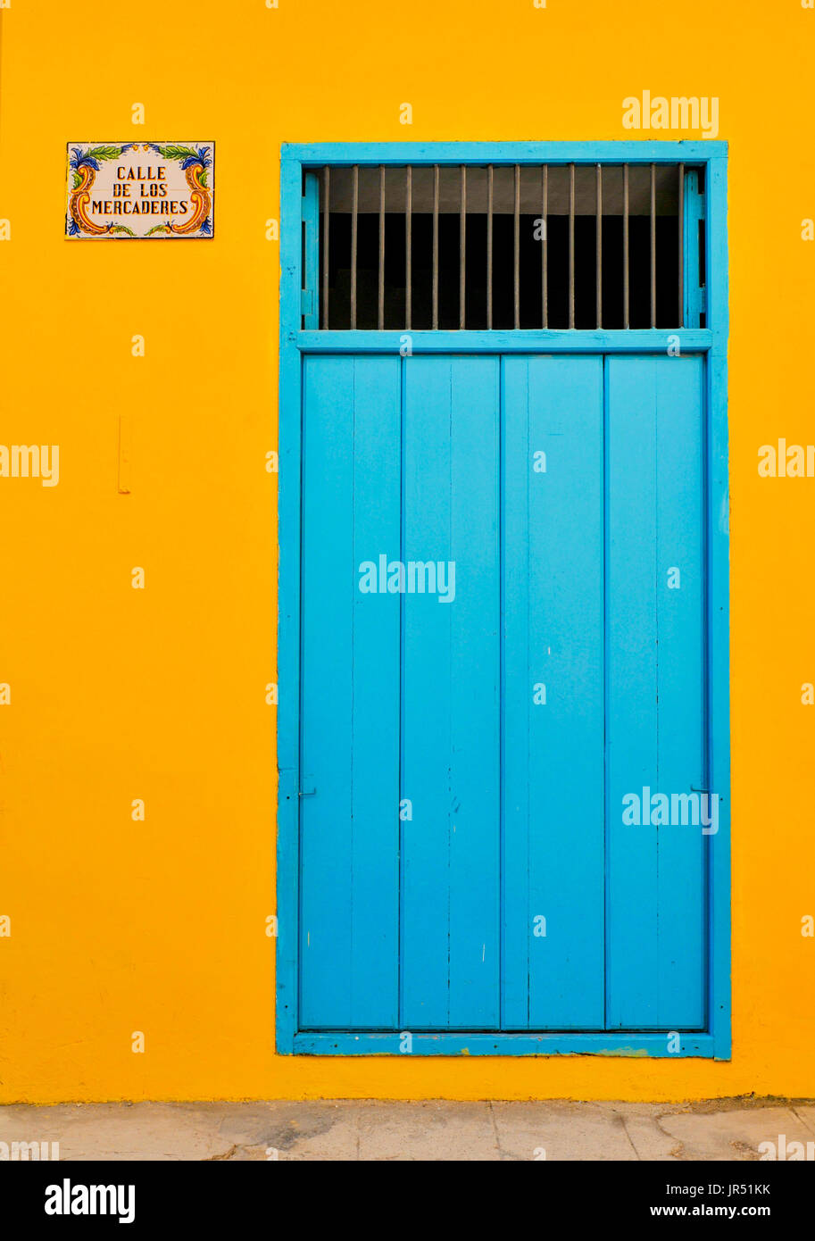 Architectural detail of colorful door in Havana, Cuba Stock Photo - Alamy