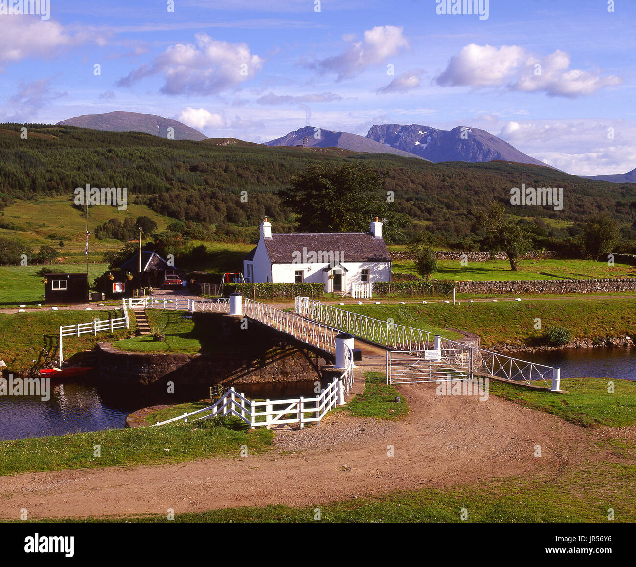 Moy bridge hi-res stock photography and images - Alamy