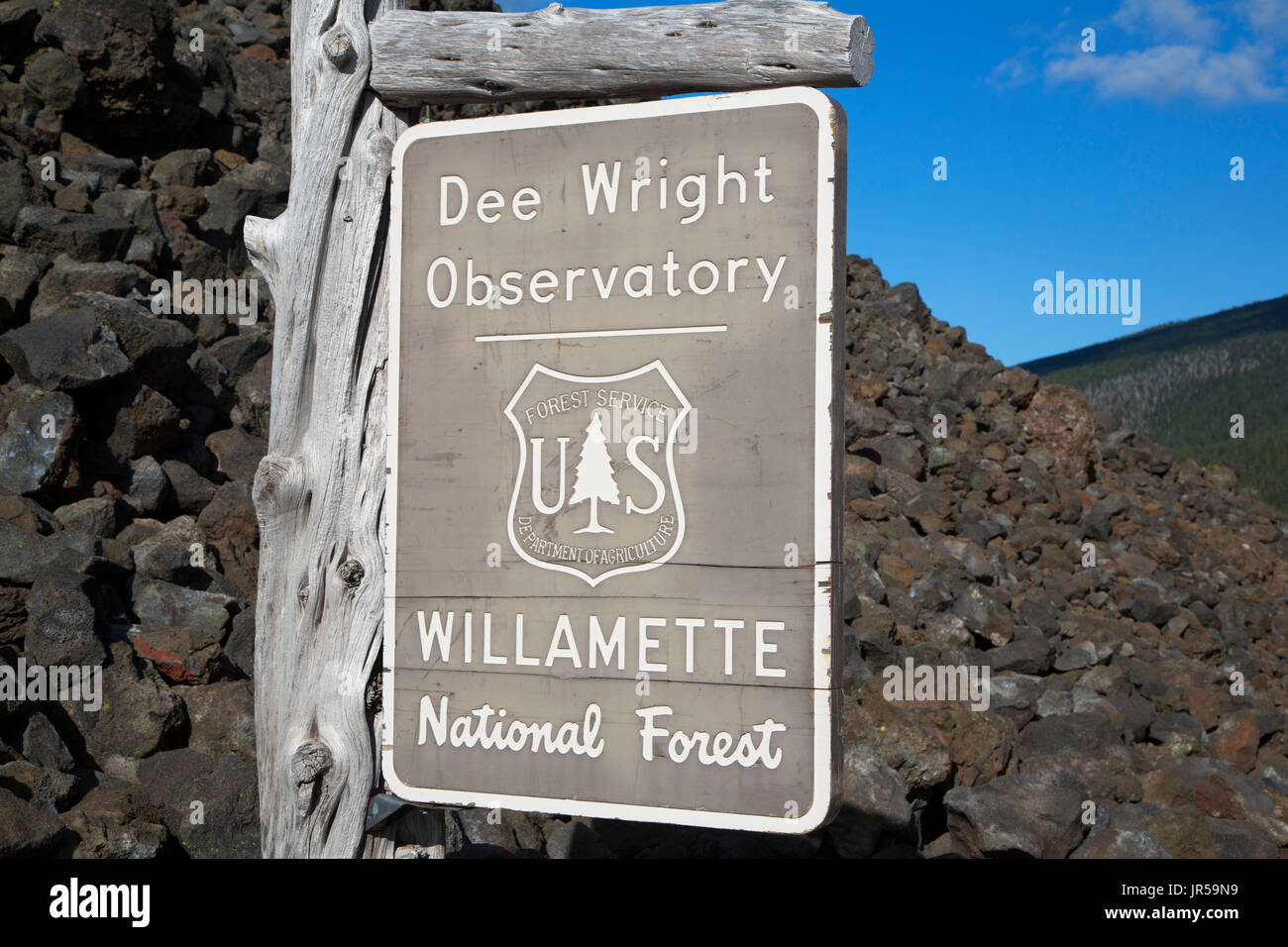 Dee Wright Observatory sign, McKenzie Pass-Santiam Pass National Scenic ...