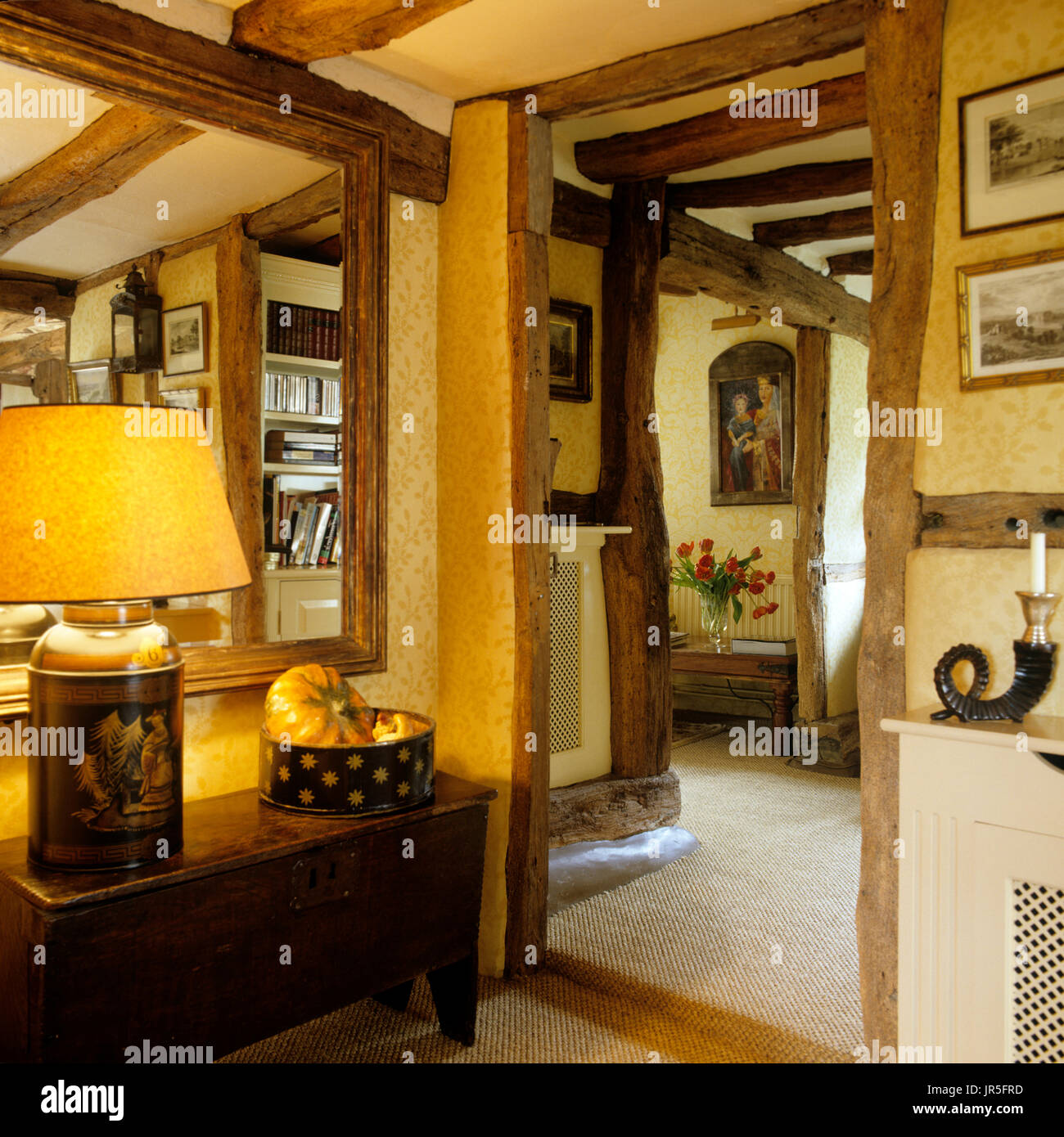 Decorating using plants hi-res stock photography and images - Alamy