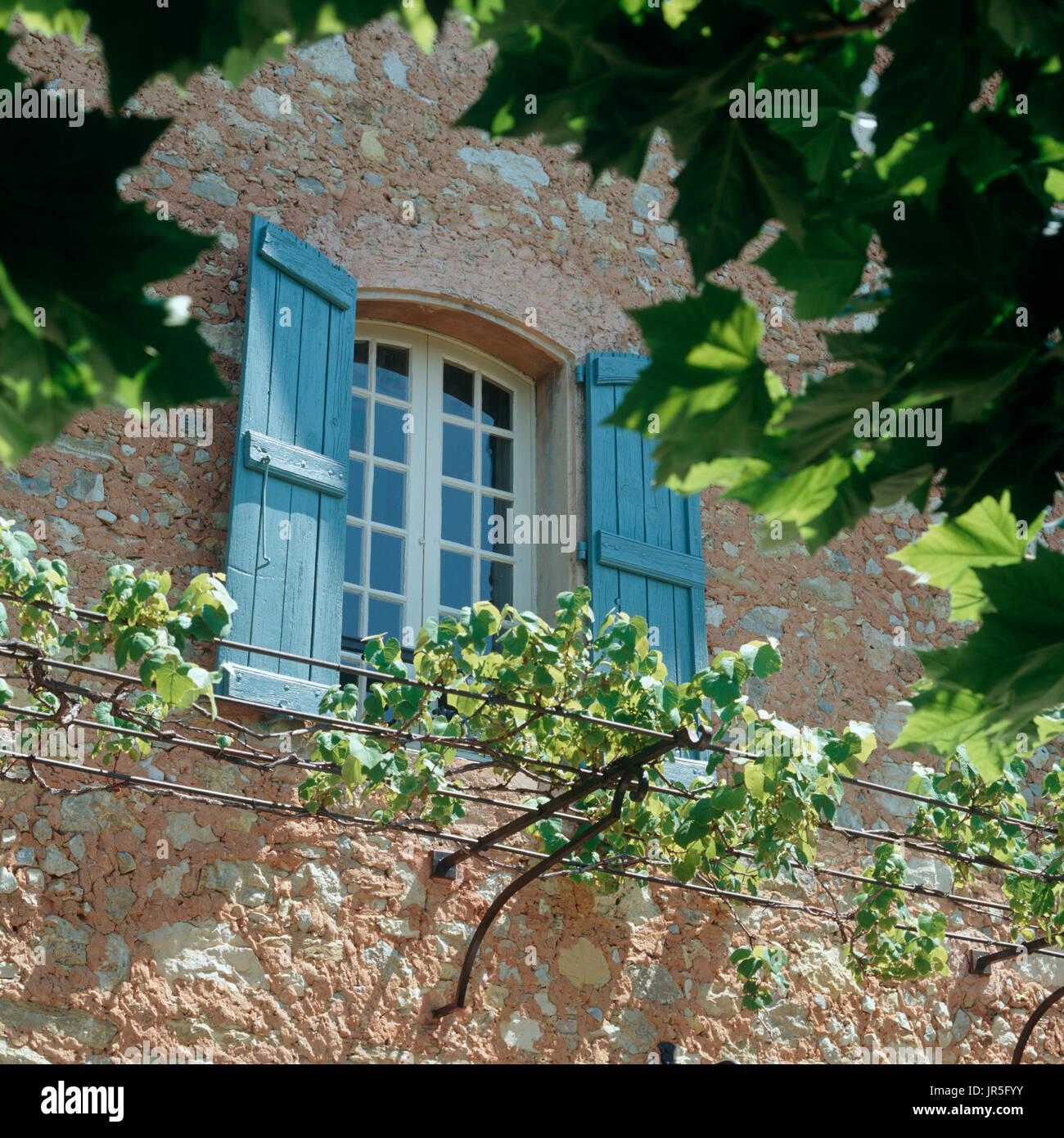 Cobblestone building exterior Stock Photo - Alamy