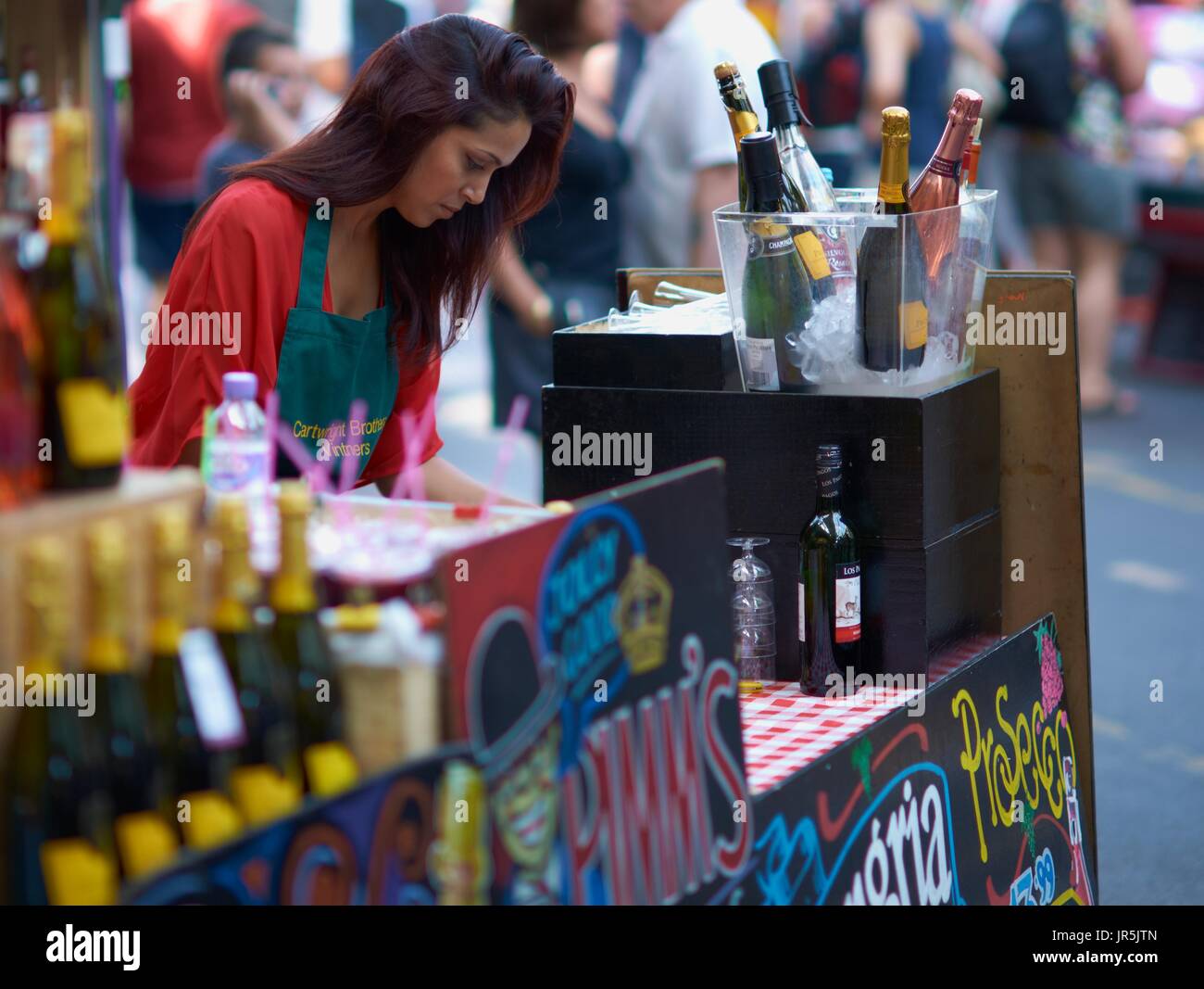 Market stall selling drinks at Borough Market in London, England ...