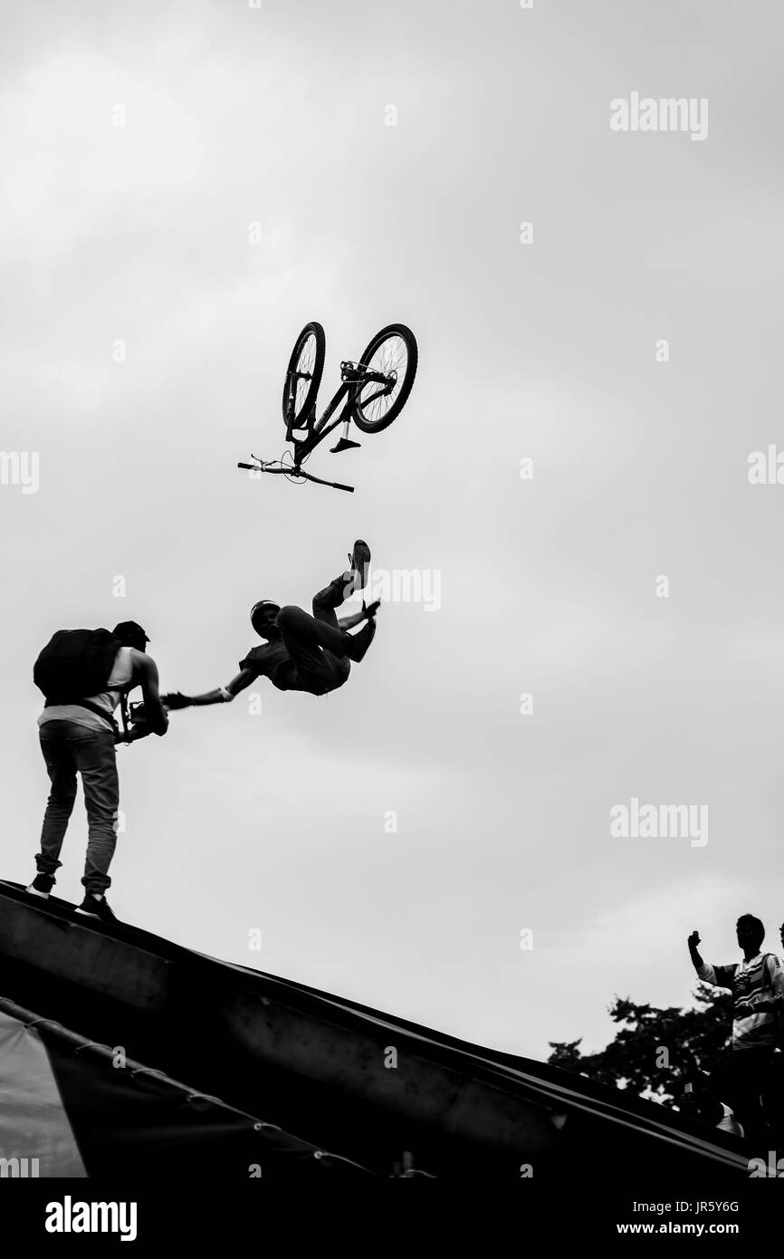 Freestyle bmx pads hi-res stock photography and images - Alamy