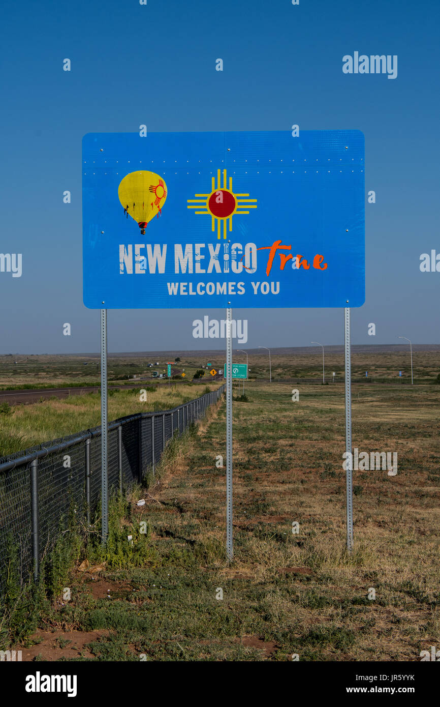 Welcome new mexico state sign hi-res stock photography and images - Alamy