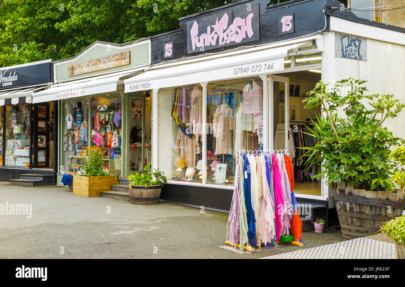 Small business clothes and craft shops in Gabriel's Wharf, South Bank ...